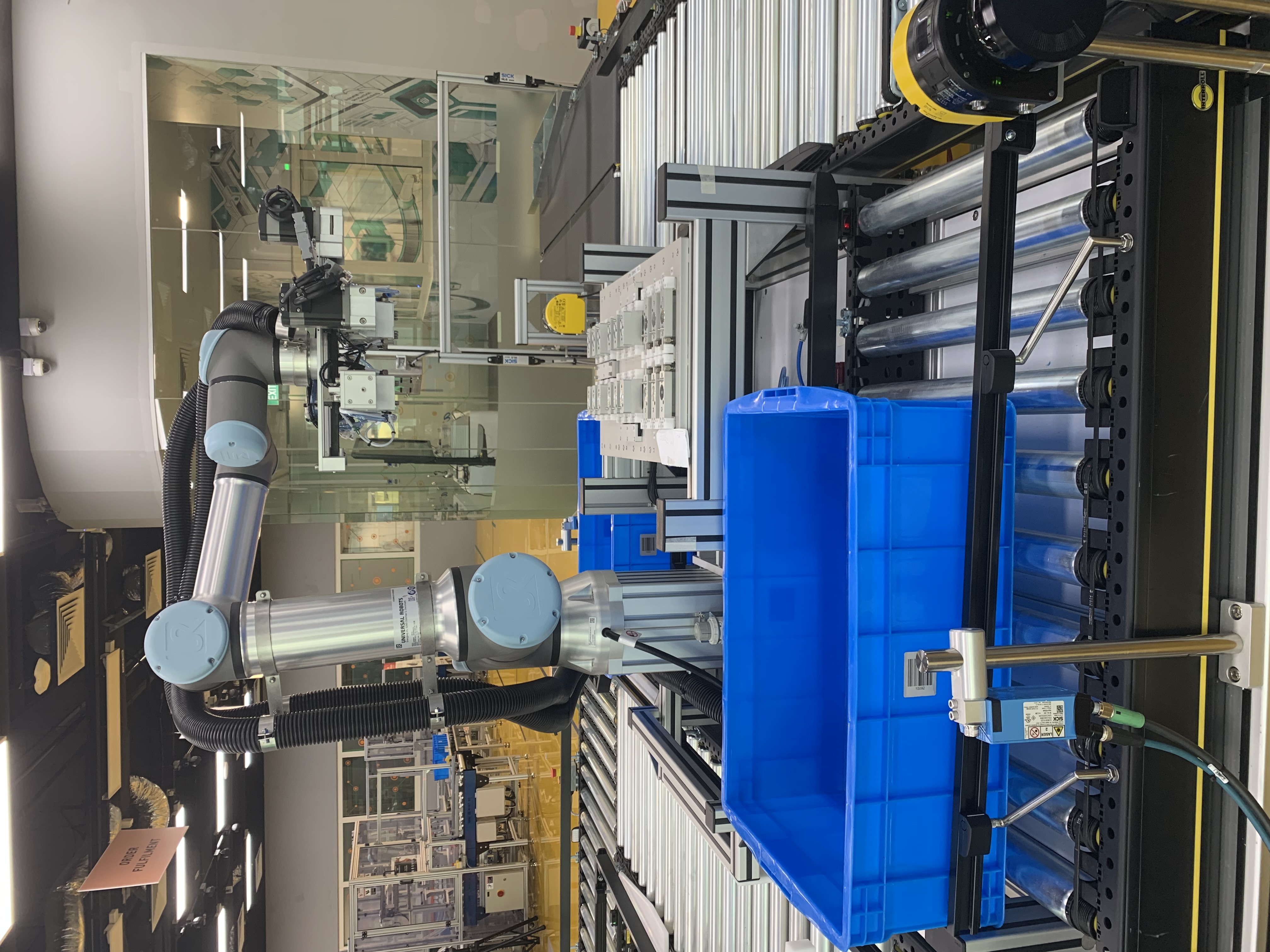 Automation & Robotics Cell: (ASR) HPL - TOTE Filling & Transfer Station ...