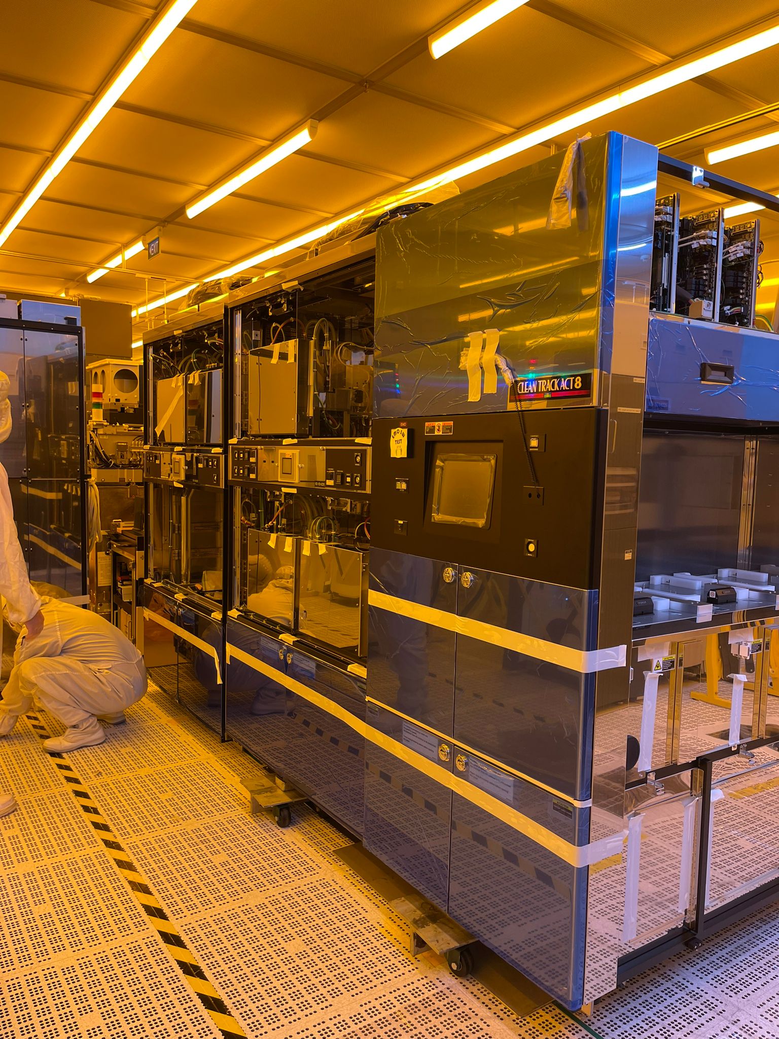 Lithography: 08-PHL-Track1 - A*STAR Scientific Equipment & Services ...