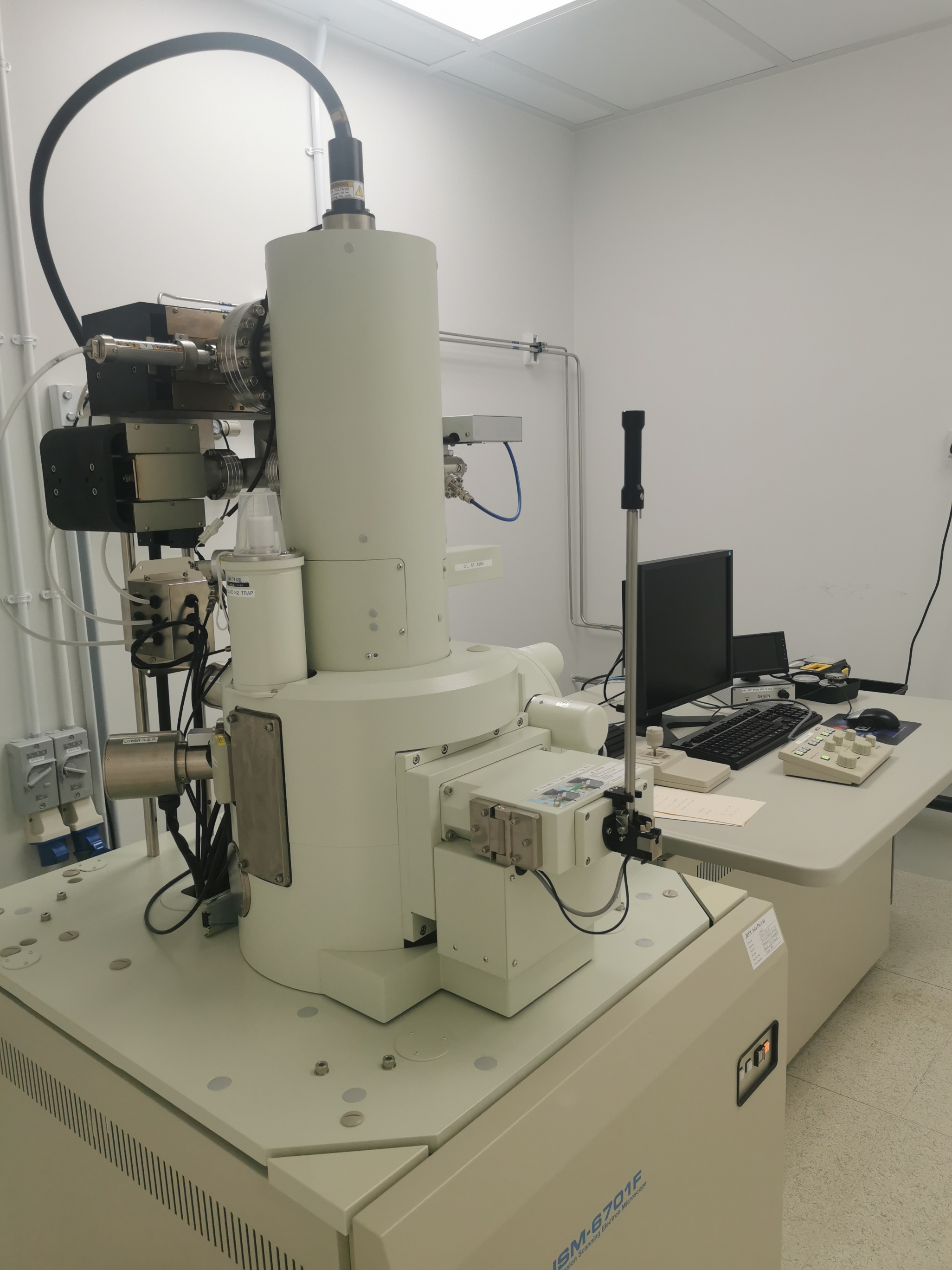 Materials, Device & Reliability Analysis: ANA-SEM JEOL JSM-6701F FESEM ...