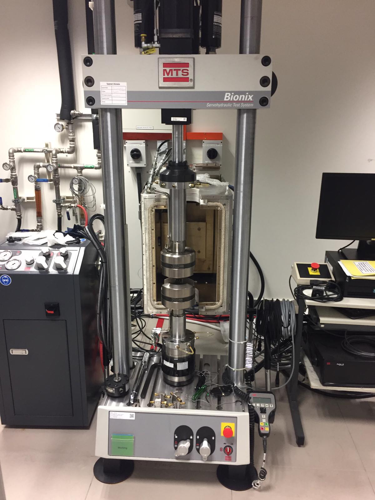 Mechanical properties: Servo-Hydraulic Testing System 25kN (MTS Bionix ...