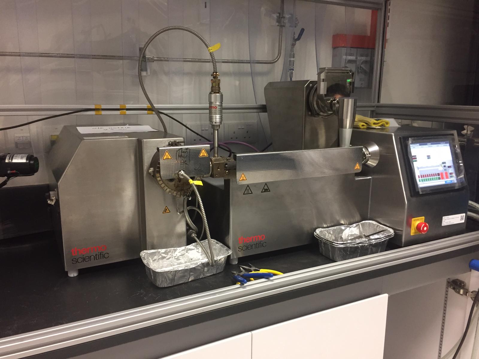 Polymer processing: Twin screw extruder (Thermo Scientific Process 11 ...