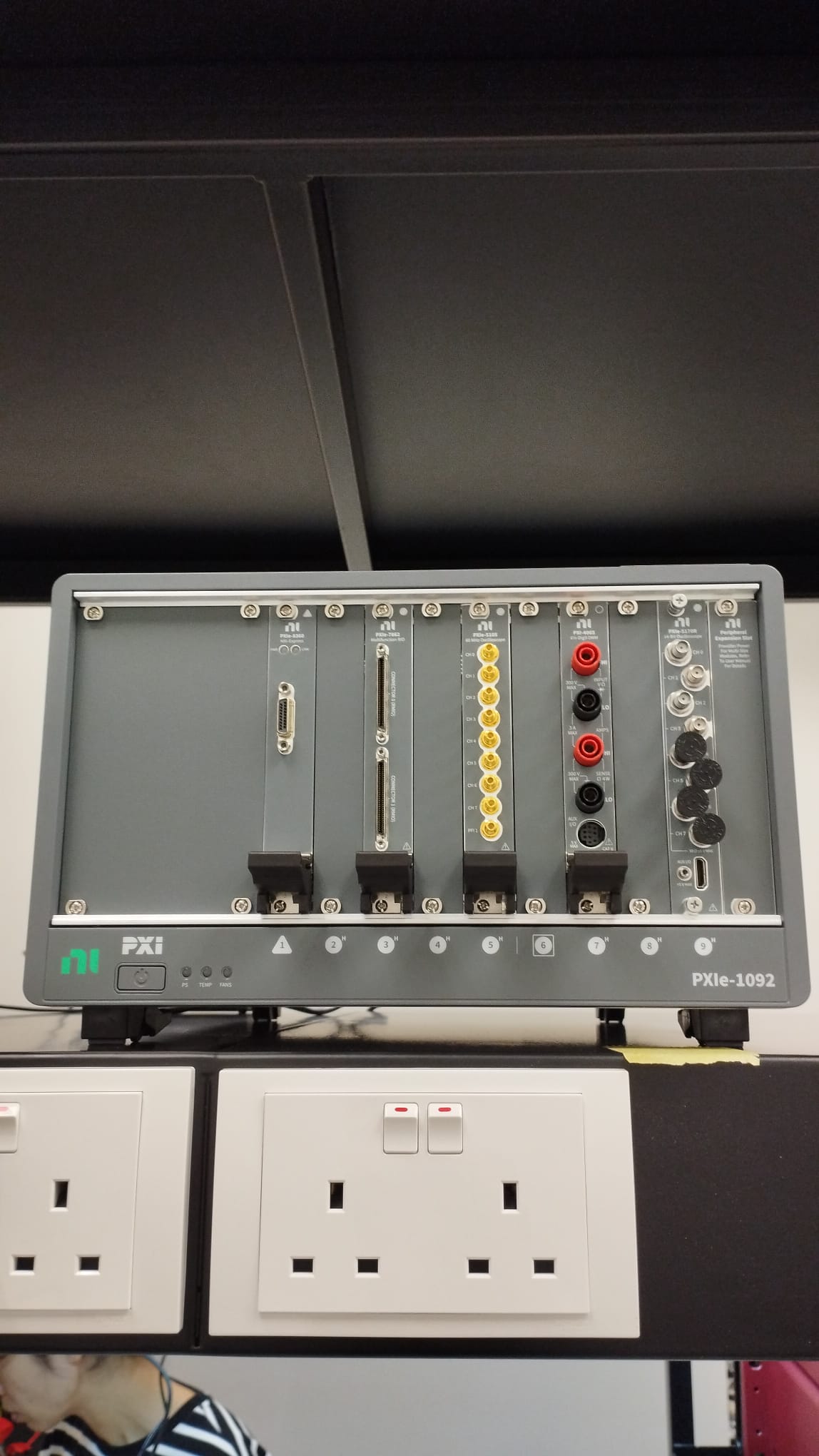 Oscilloscope: FPGA Control system (PXIE-1092) - A*STAR Scientific ...
