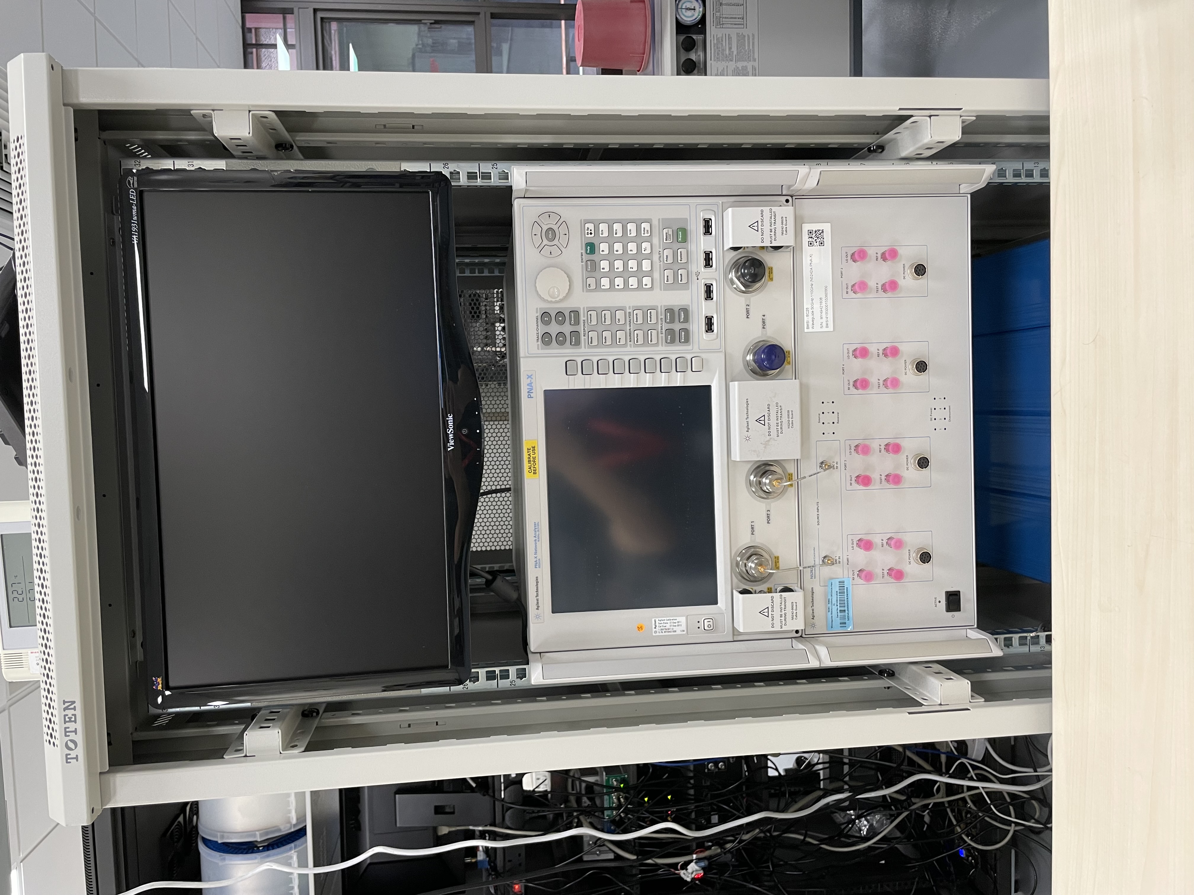 Metrology: Waveguide 50GHz-110GHz (N5242A PNA-X) - A*STAR Scientific ...